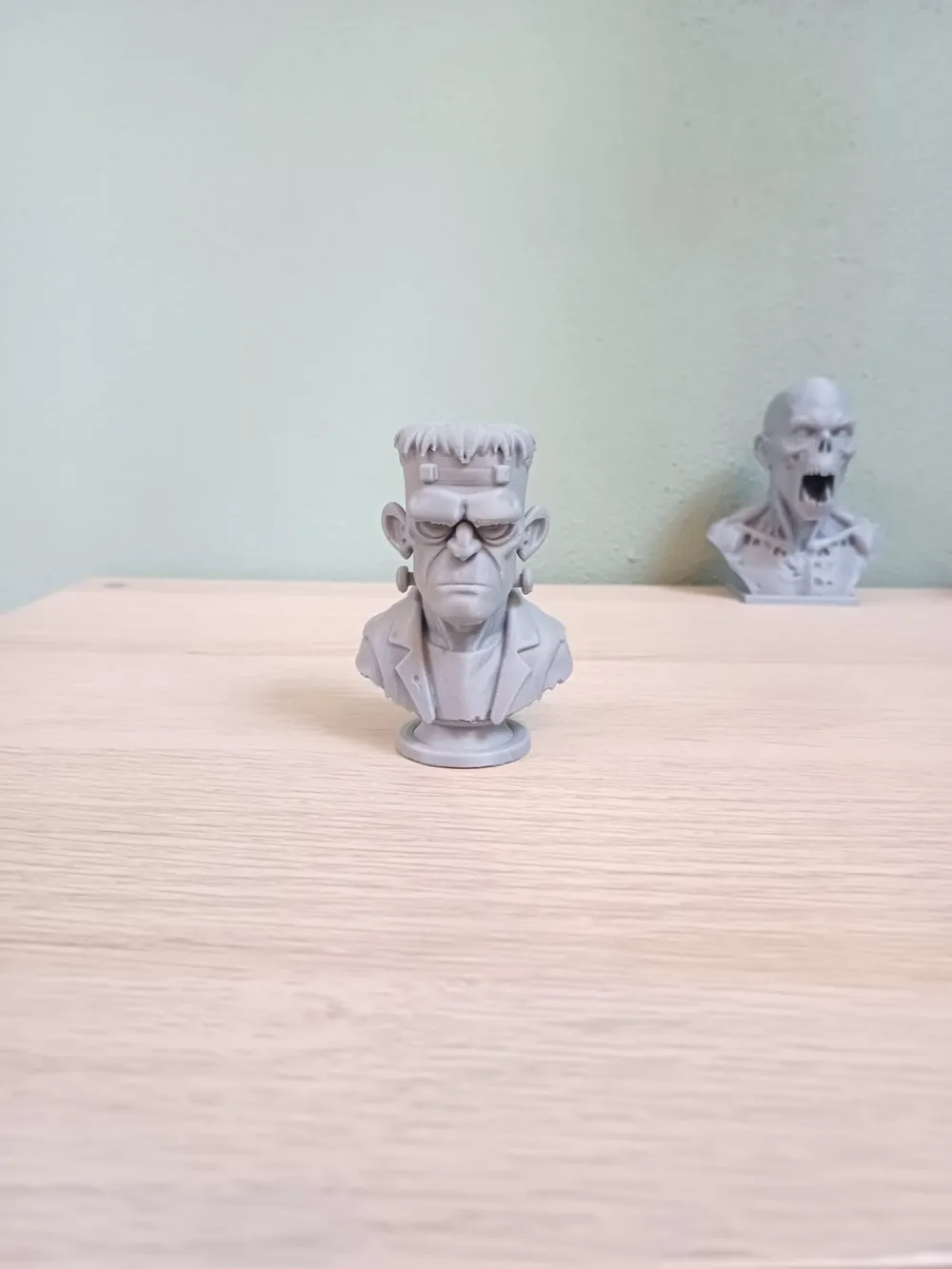 Grumpy Frank – The Most Unimpressed Monster Bust by Koffiekoek ...