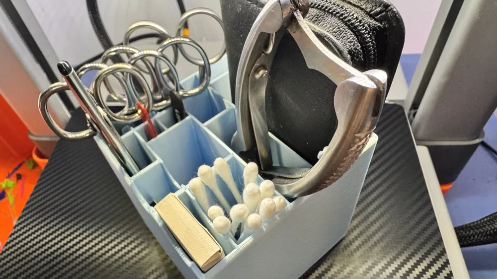 Manicure and Pedicure Tool Box - Free 3D Print Model - MakerWorld