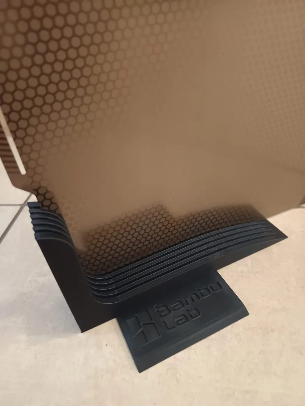 Bambu Build Plate Holder by Marek MakerWorld: Download Free 3D Models