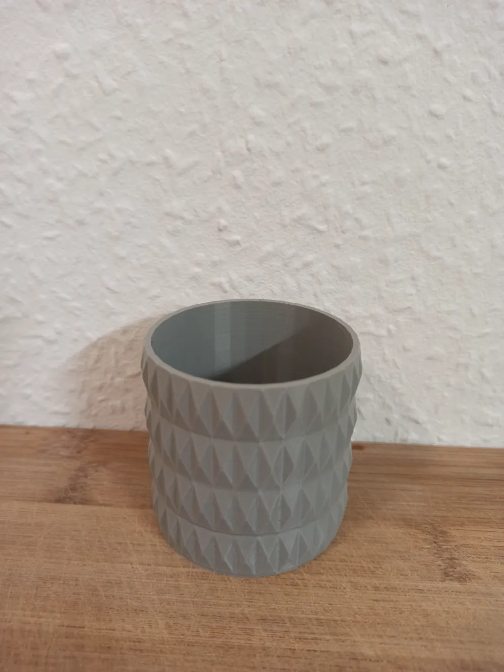Flower Pot Angular Design by Matthias - MakerWorld