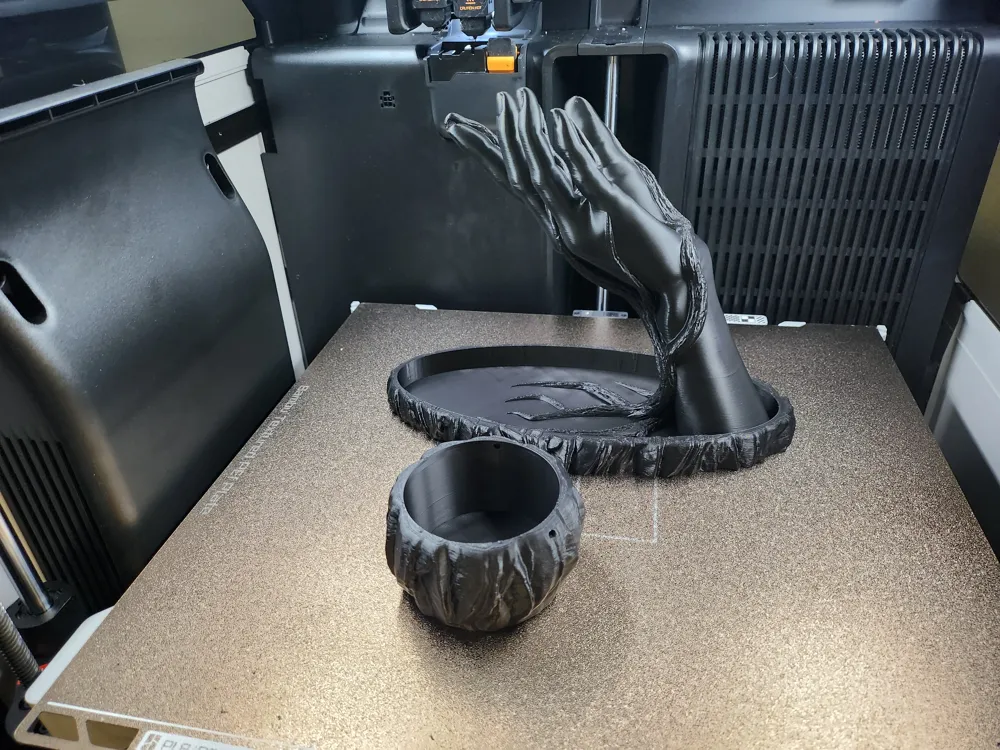Hanging Flower pot - Free 3D Print Model - MakerWorld