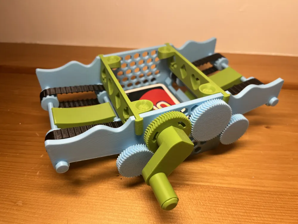 Card Shuffler – No Screws, No Glue - Free 3D Print Model - MakerWorld