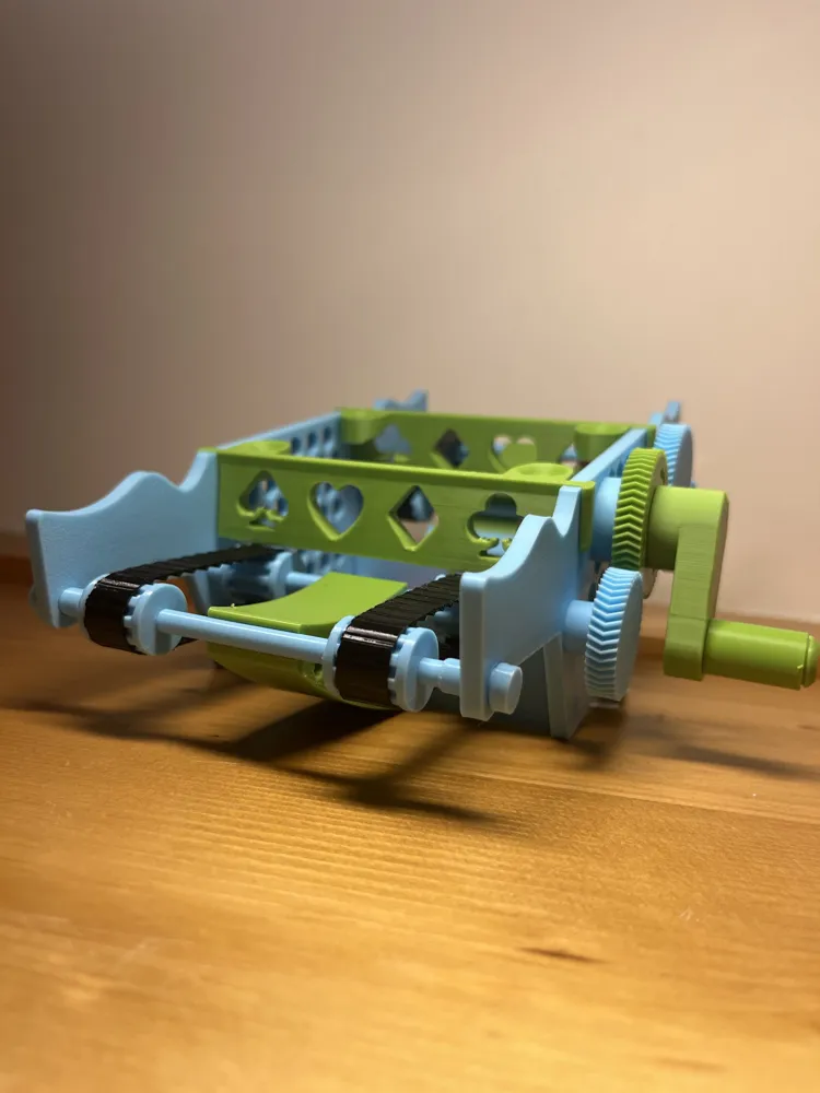Card Shuffler – No Screws, No Glue - Free 3D Print Model - MakerWorld