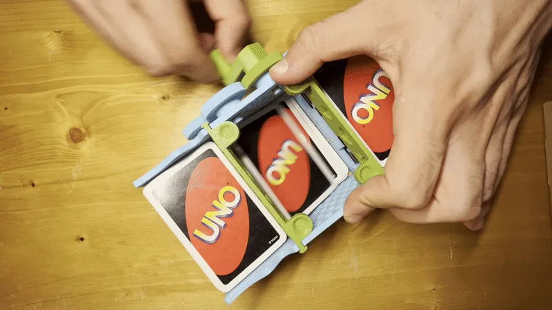 Card Shuffler – No Screws, No Glue - Free 3D Print Model - MakerWorld