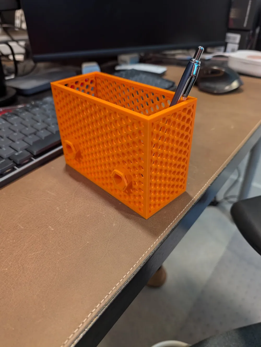 HSW Honeycomb Wall Box - Free 3D Print Model - MakerWorld