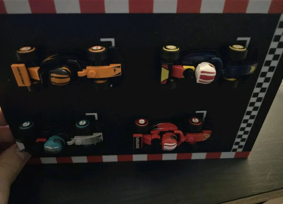F1 minifigure car starting grid display kit 71049 by GFPIYA MakerWorld ...