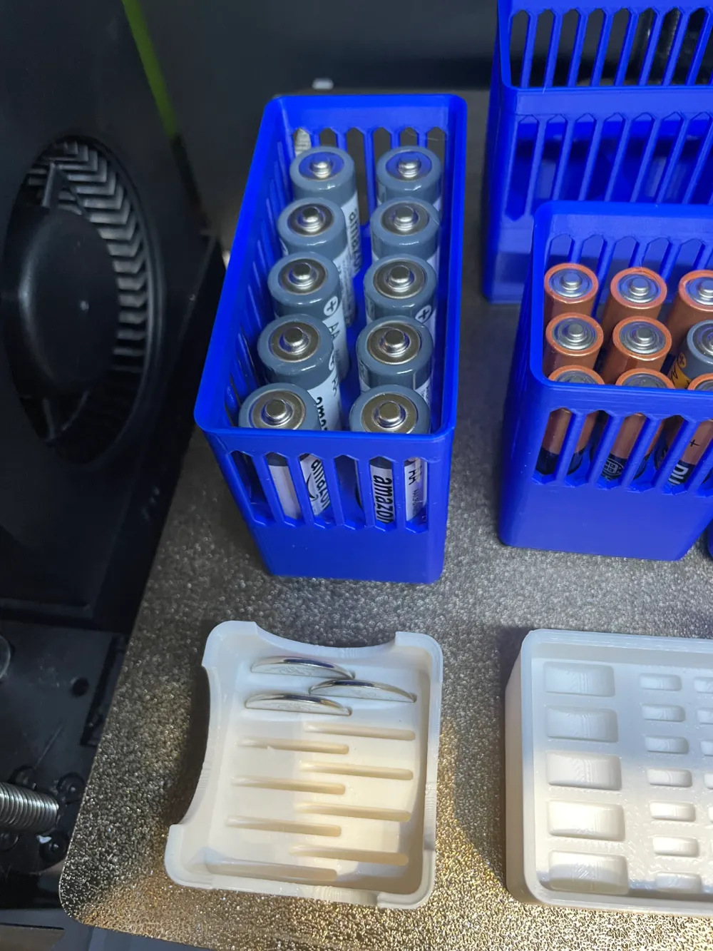 Gridfinity with pin battery bins for storage box Remixed by Demig74 ...