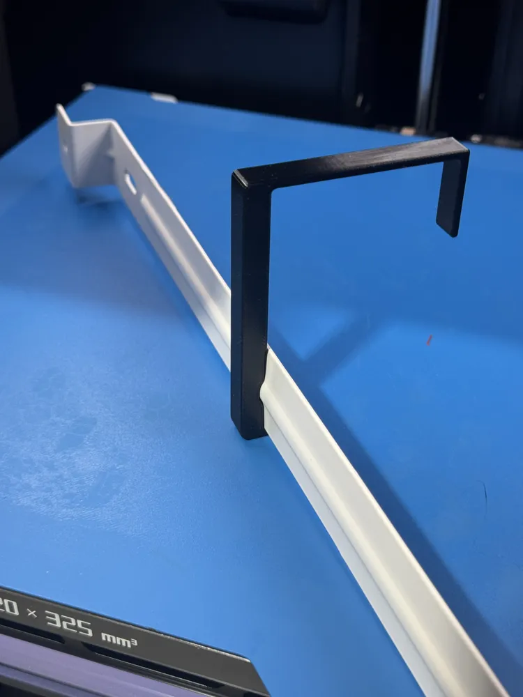 Skadis over cubicle wall hanger- non destructive - Free 3D Print Model ...