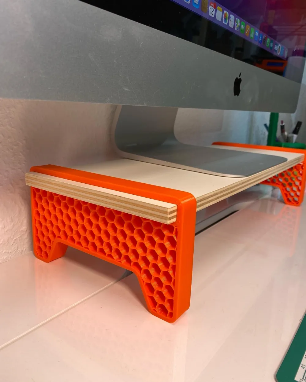 Monitor Riser iMac - with Apple Keyboard Storage by Mat3d ...