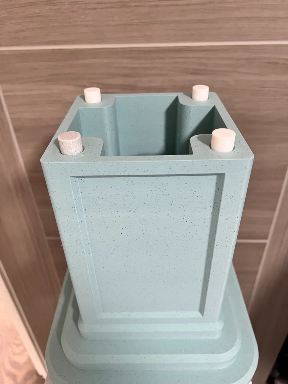 MT Column SQ - Rotating Model Display / Work Table by Peter Martin ...