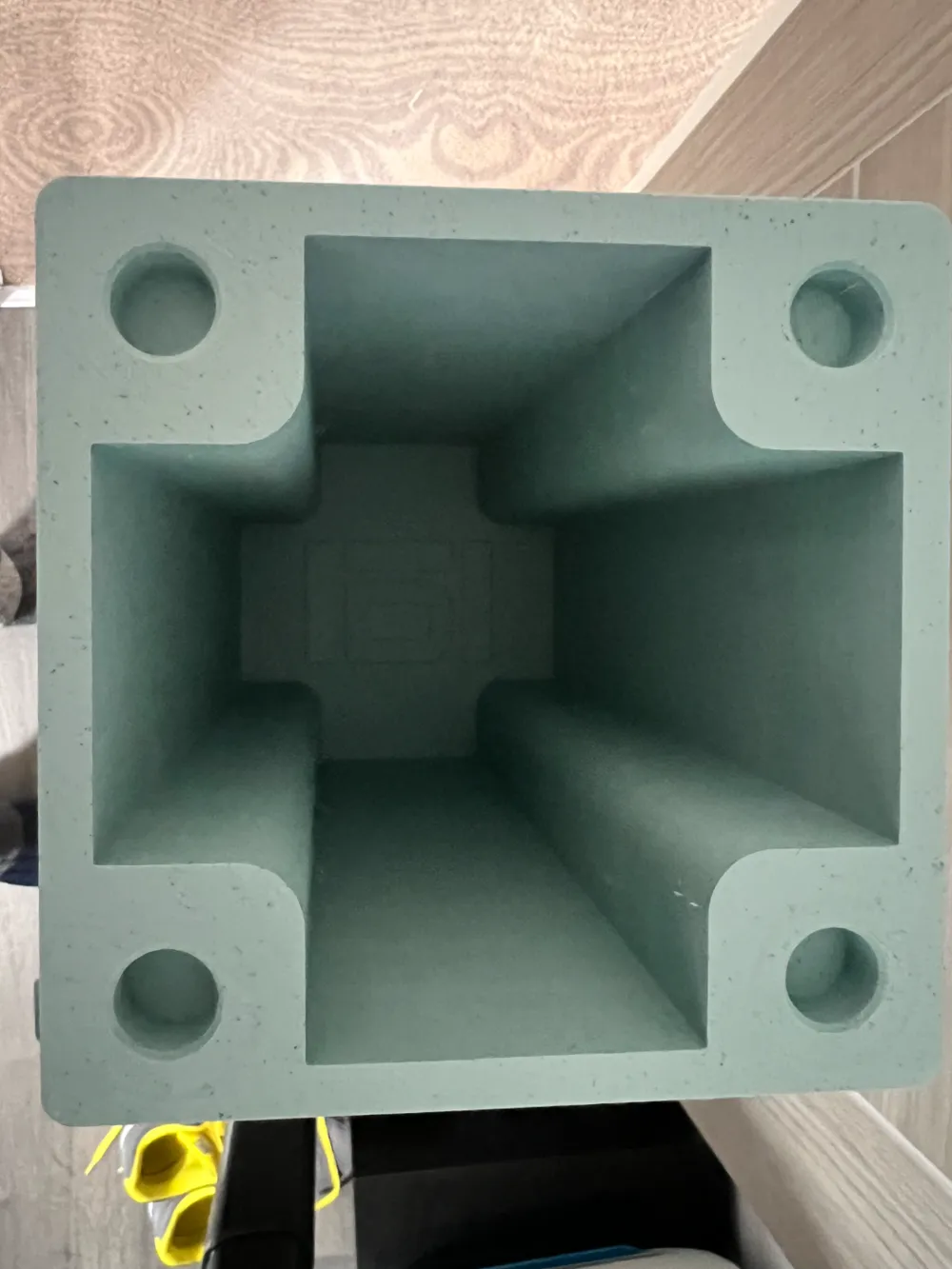 MT Column SQ - Rotating Model Display / Work Table by Peter Martin ...