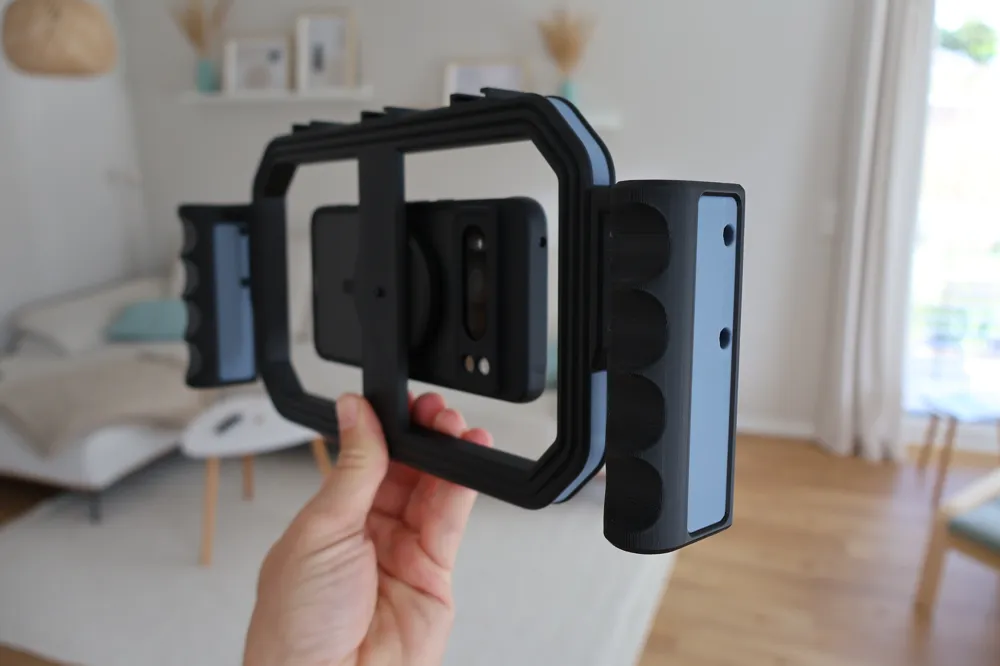 MagSafe Smartphone Cage with Hot Shoe Mounts - Free 3D Print Model ...