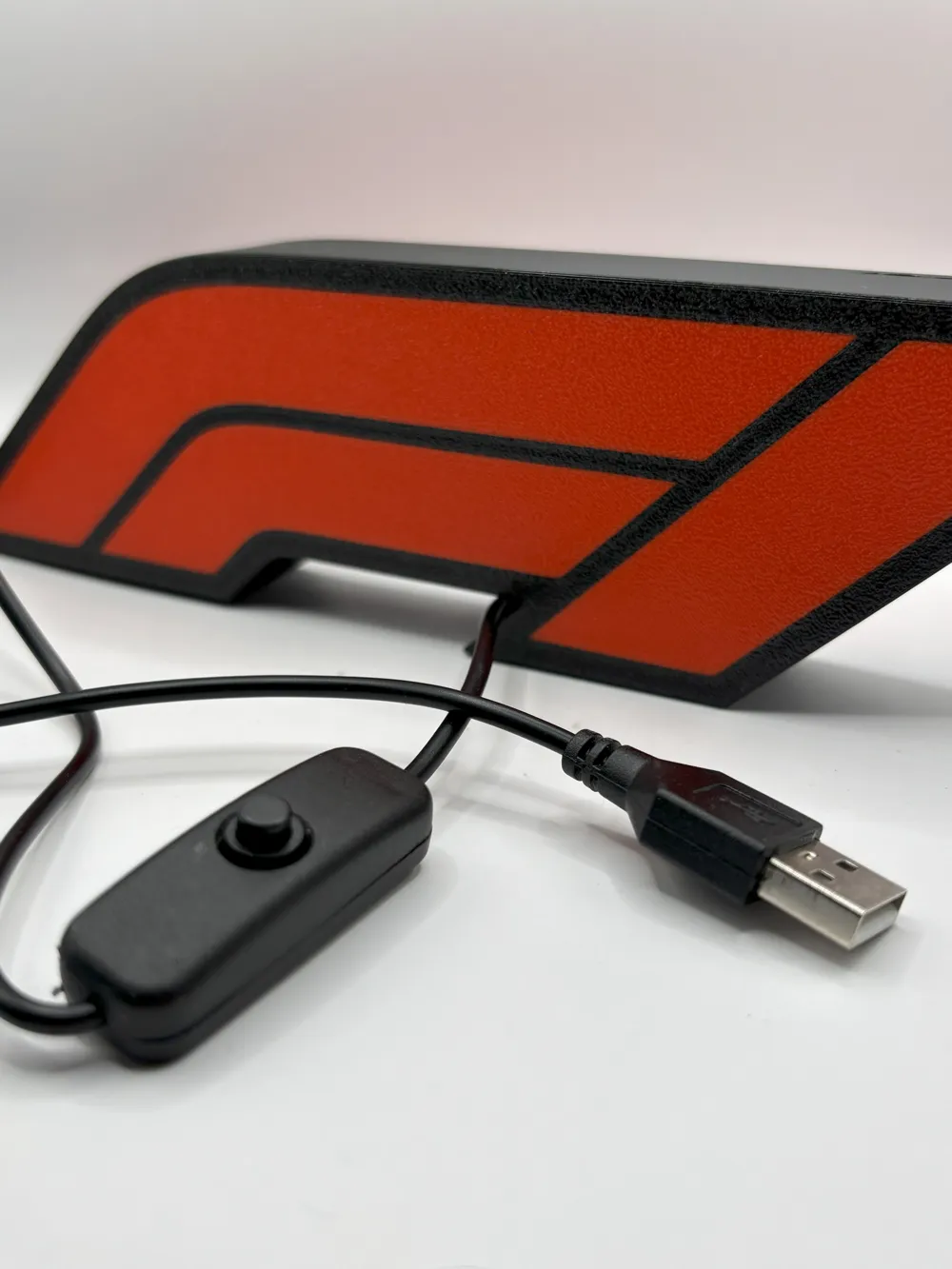 Lampe Logo F1 - Modèle d'Impression 3D Gratuit - MakerWorld