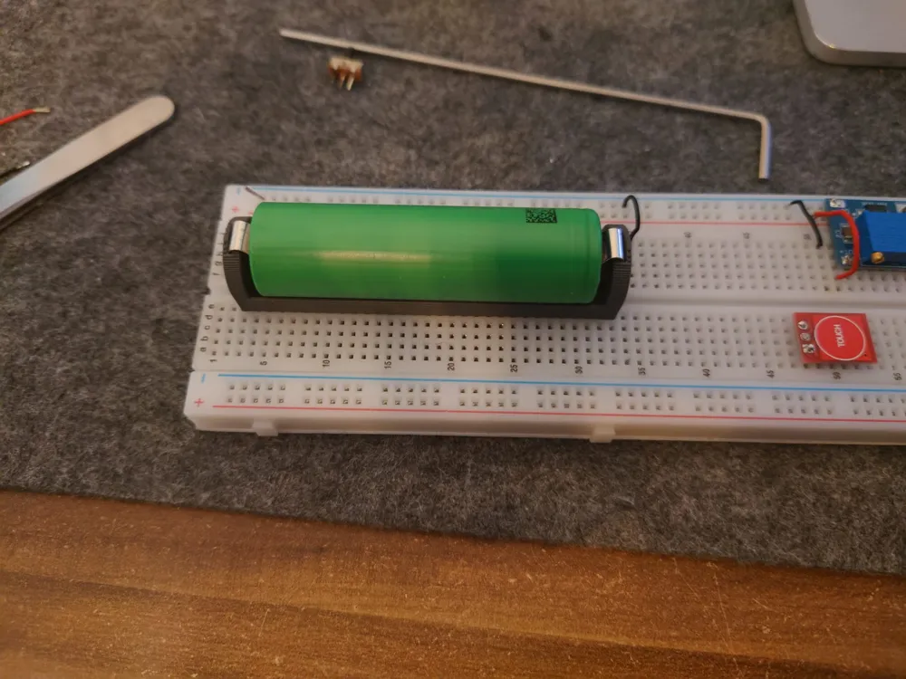 18650 & 21700 Battery Holder for Breadboards & DIY - Free 3D Print ...