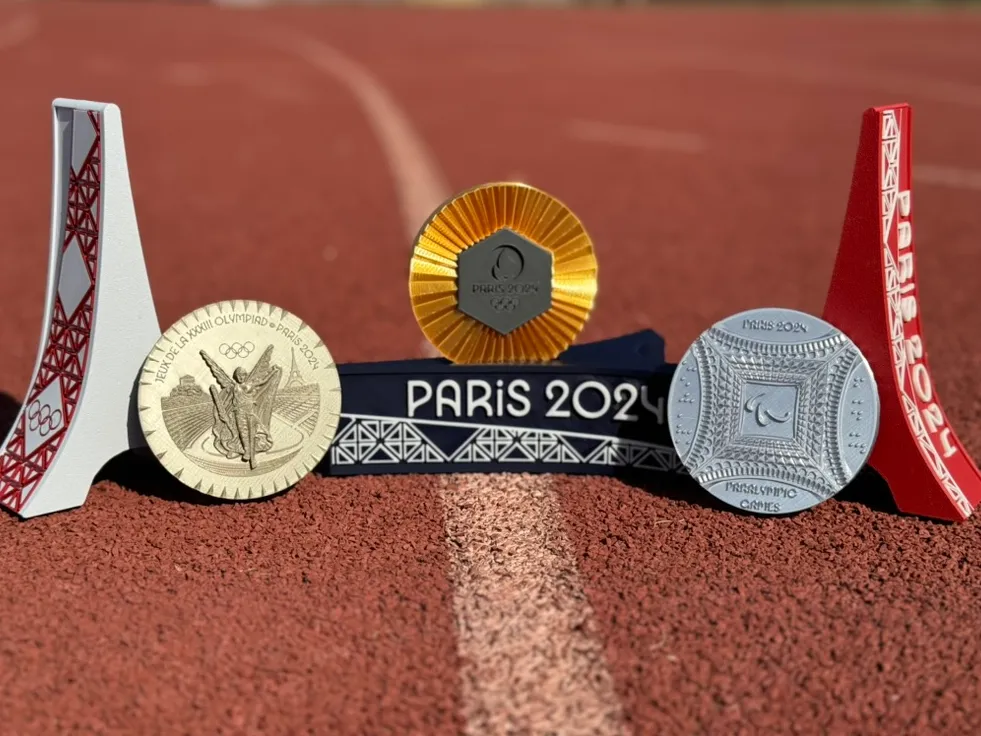 Paris 2024 Olympic Medal with Display Stand by OUAeroEngr MakerWorld ...