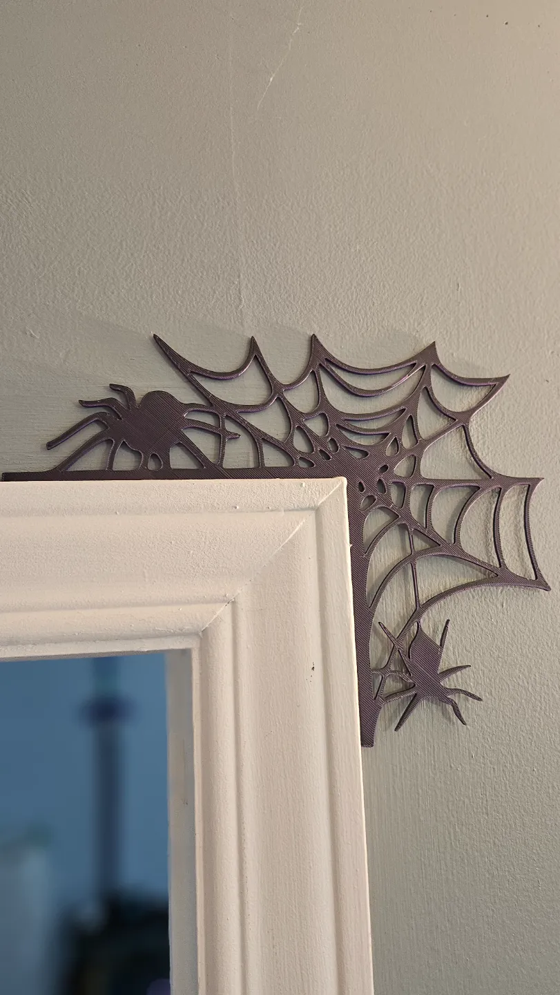 Spider-Web Door Corner by Tommy Gun - MakerWorld