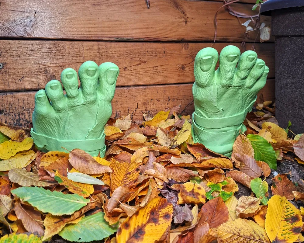 Halloween Zombie feet by Kutnohormac MakerWorld: Download Free 3D Models