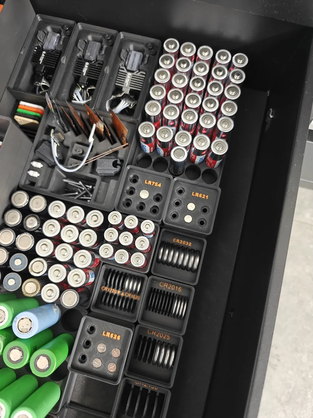 Gridfinity LR621 battery bin - Free 3D Print Model - MakerWorld