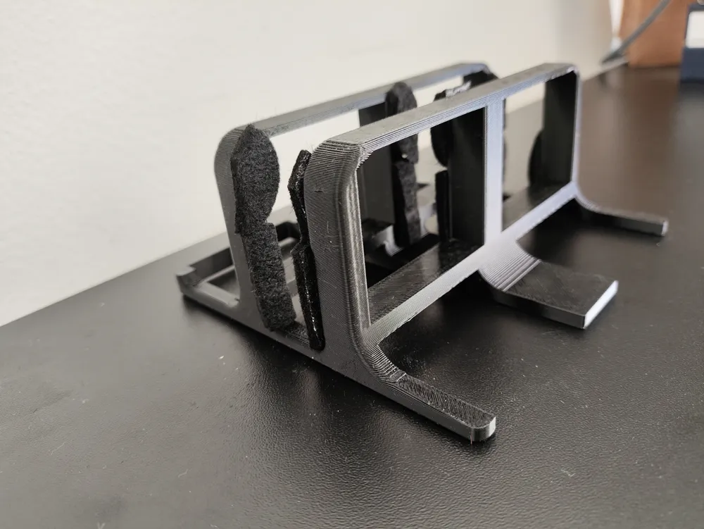 Lenovo Laptop Verticall stand by Szlachu - MakerWorld