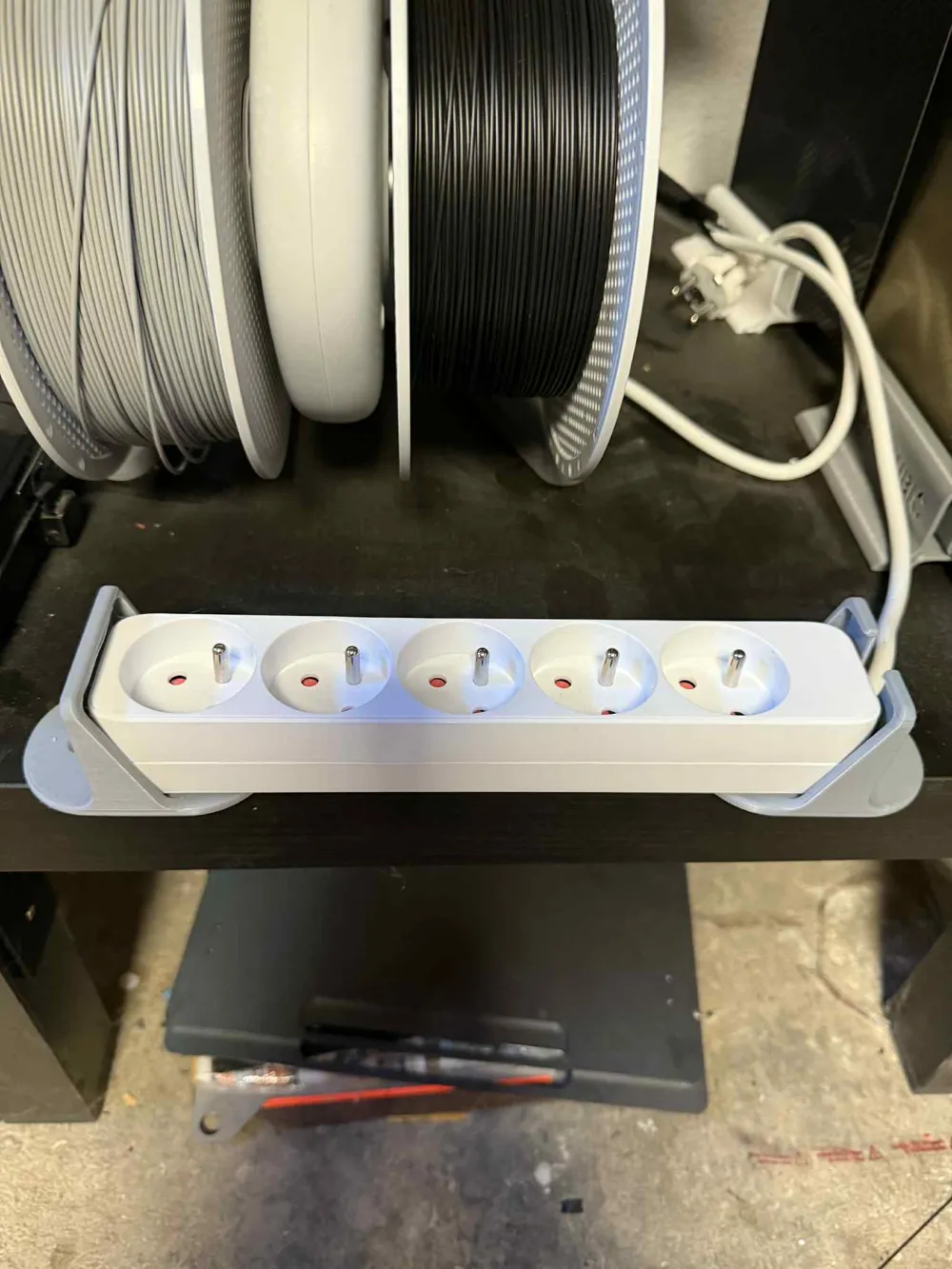 Extension cable holder 43x45mm profile by Ainon3Dprint MakerWorld ...