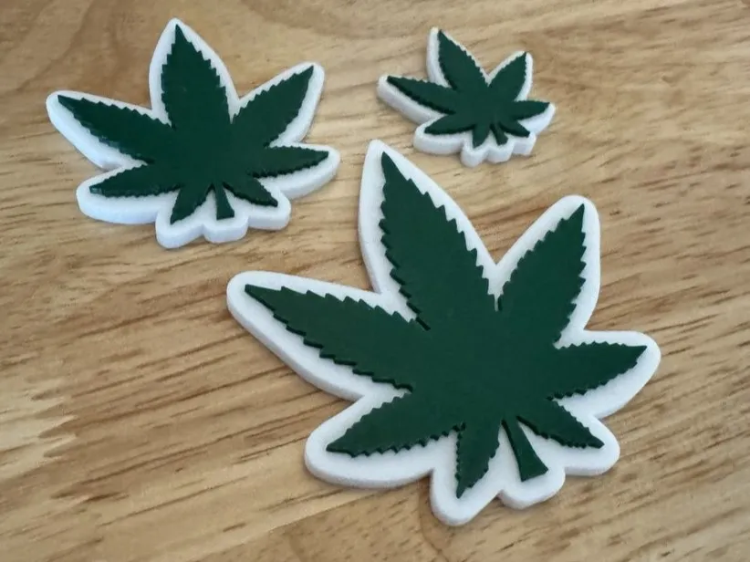 Marijuana Leaf - Fridge Magnet - Free 3D Print Model - MakerWorld