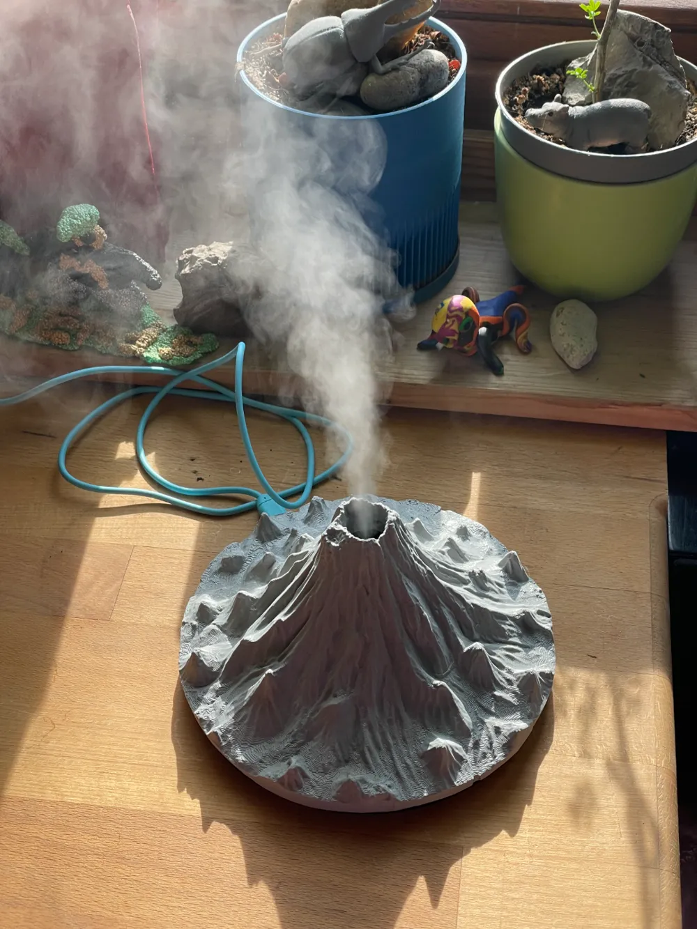 Erupting Volcano Humidifier by gadjet MakerWorld: Download Free 3D Models