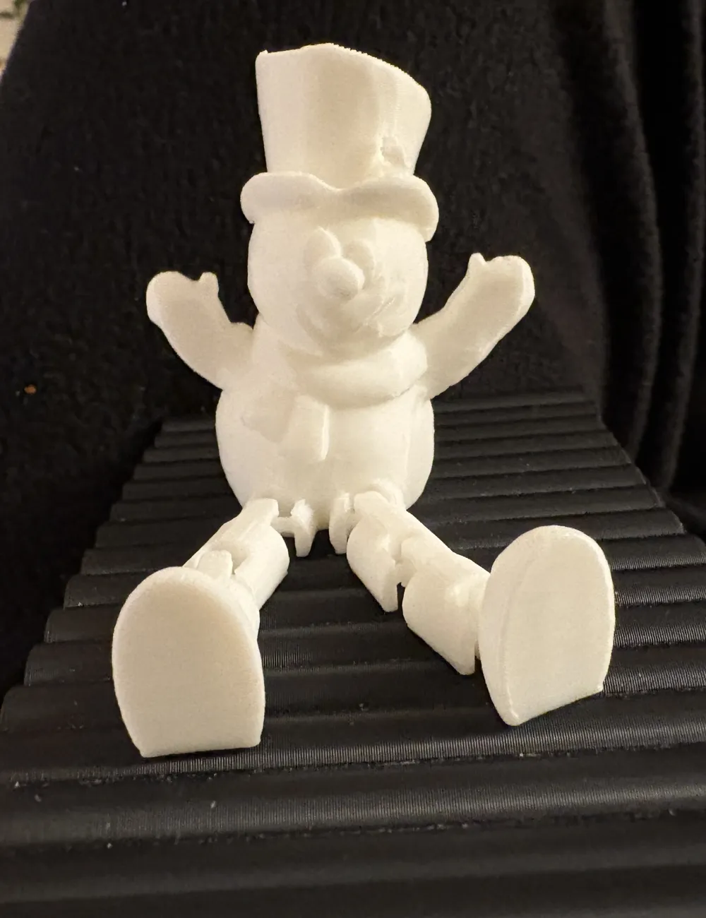 Frosty The Snowman with flexi legs - Free 3D Print Model - MakerWorld