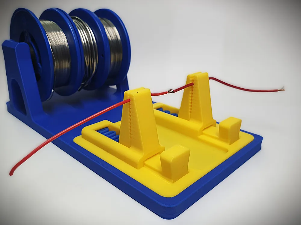 Solder Clamps, Wire Holder modular w. Solder Stand - Free 3D Print ...
