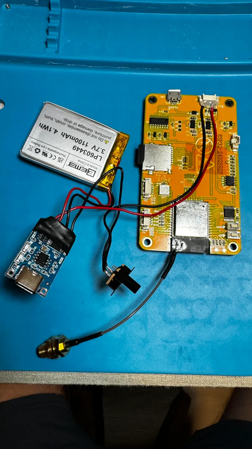 Marauder (TP4056 + ESP32 2432S028R) Remix Remixed by SoRi MakerWorld ...