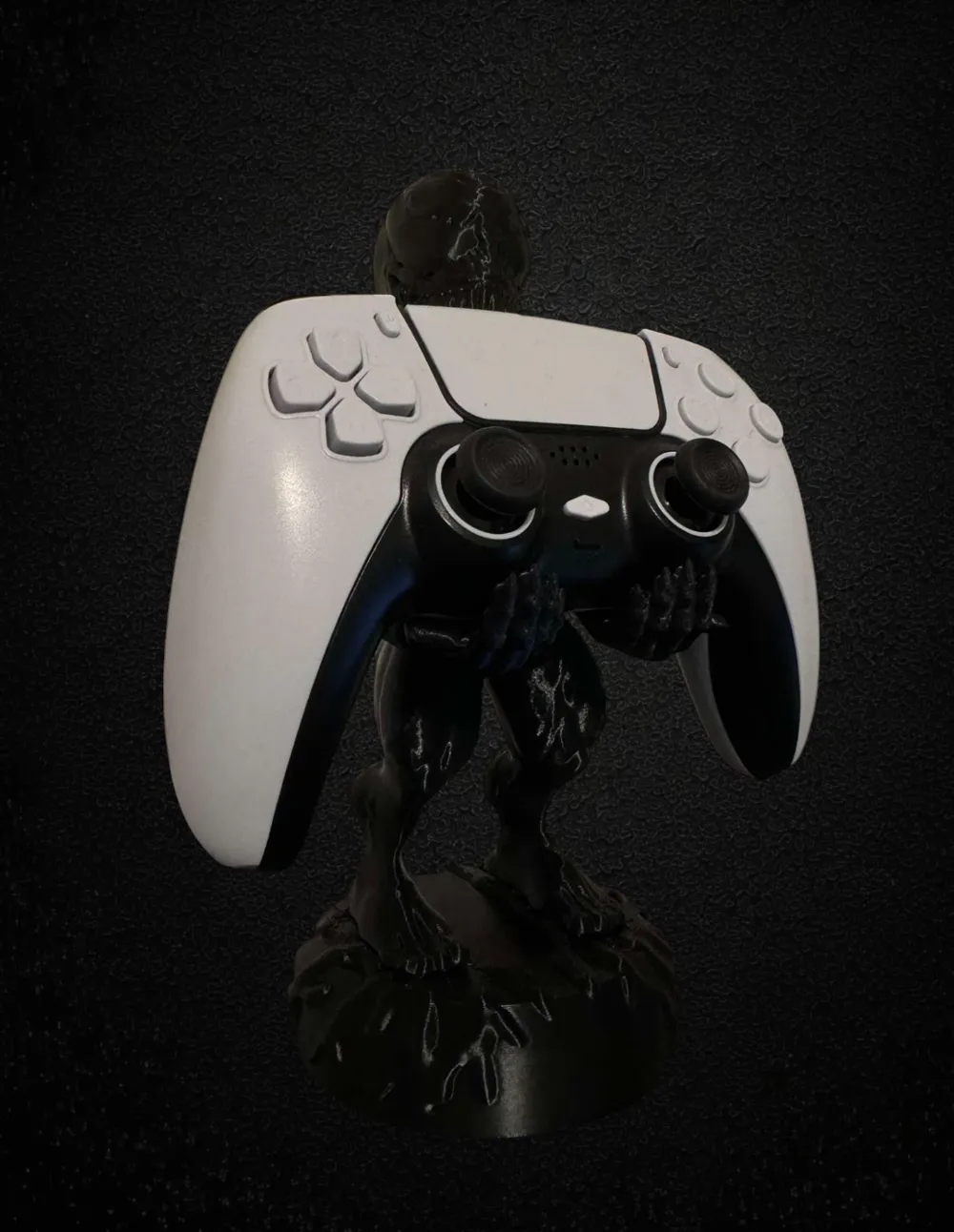 Venom Controller Stand Playstation 5 by Derek Printing - MakerWorld
