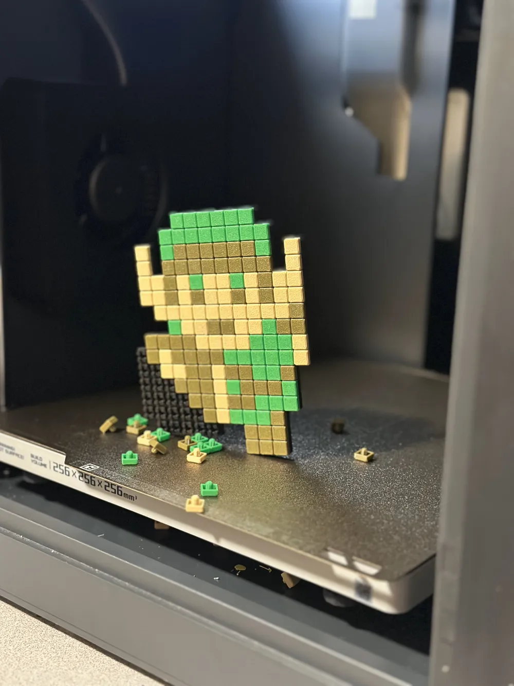 Legend of Zelda: Link's 8-Bit Pixel Shield Puzzle by BR1XELATED ...