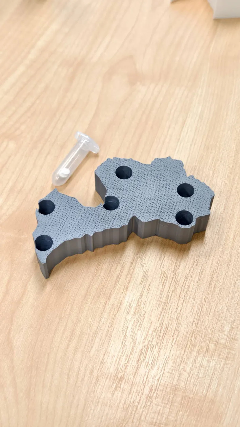 Eppendorf 1.5ml microtube holder rack, Latvia map by FanFan - MakerWorld