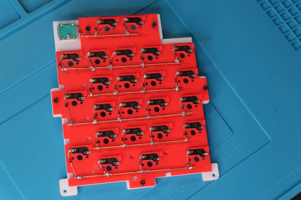 BigNum - Hot-swappable and Hand-wired Numpad/Macropad by Pokzy - MakerWorld