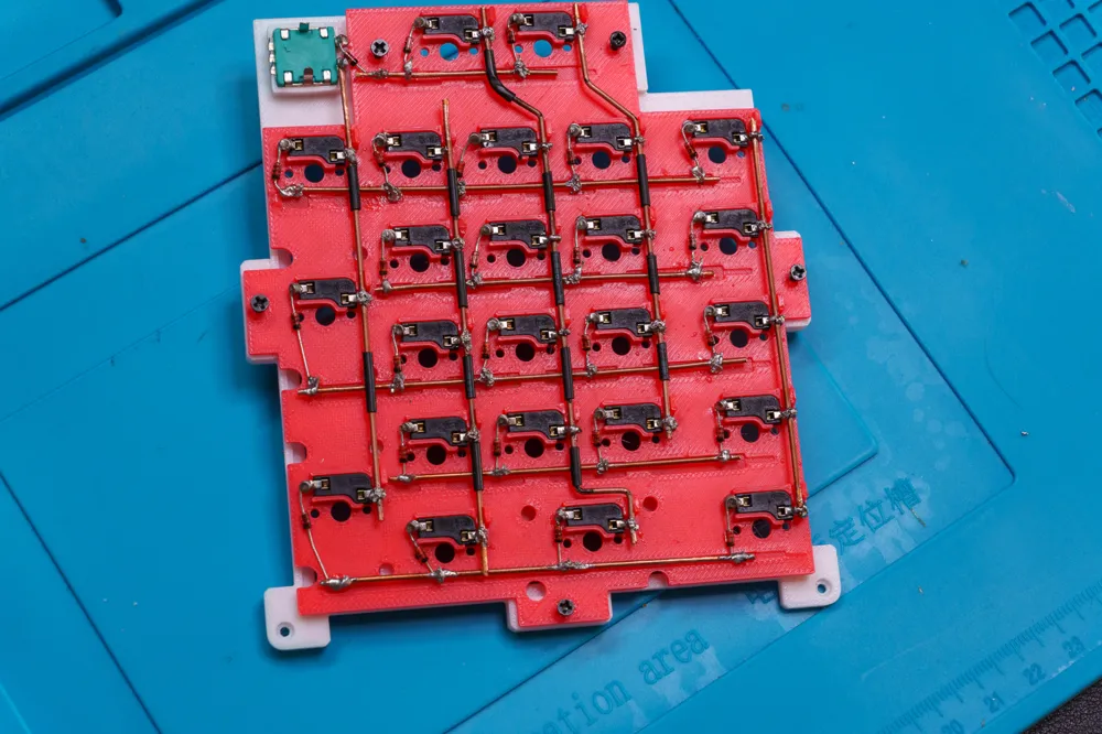 BigNum - Hot-swappable and Hand-wired Numpad/Macropad by Pokzy - MakerWorld