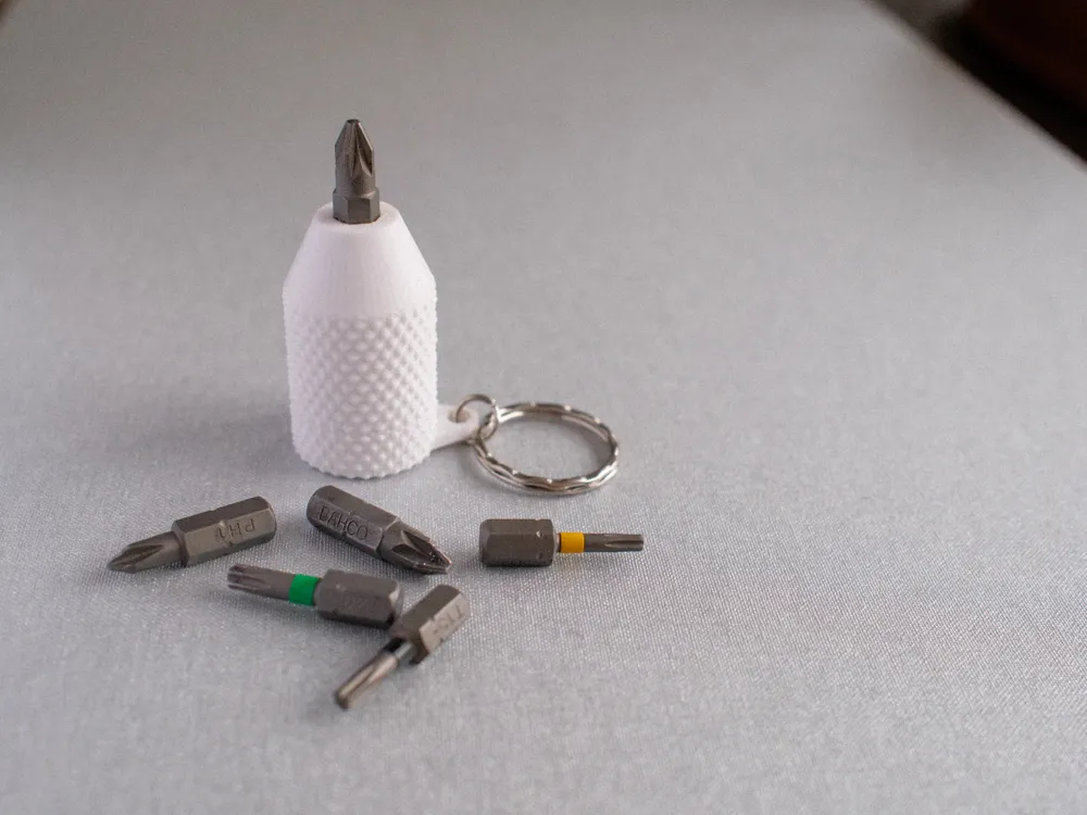 Keychain Travel Screwdriver, Holds 5 Bits Inside! by Tim - MakerWorld