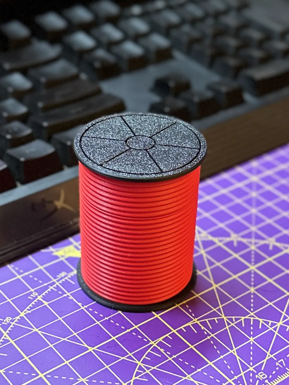 Thread Spool Container by Gennadiy MakerWorld: Download Free 3D Models