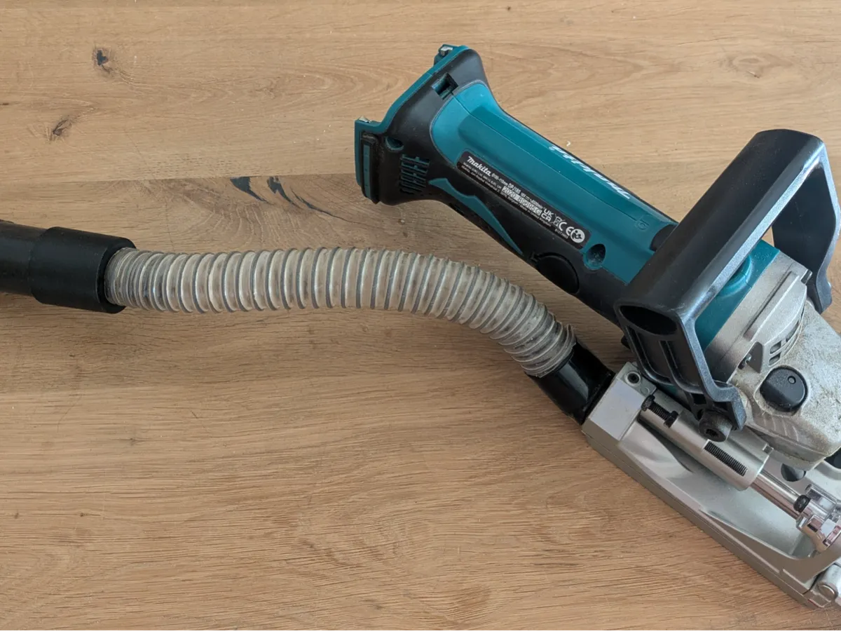 Makita DPJ180 Flat Dovetail Router Dust Adapter - Free 3D Print Model ...