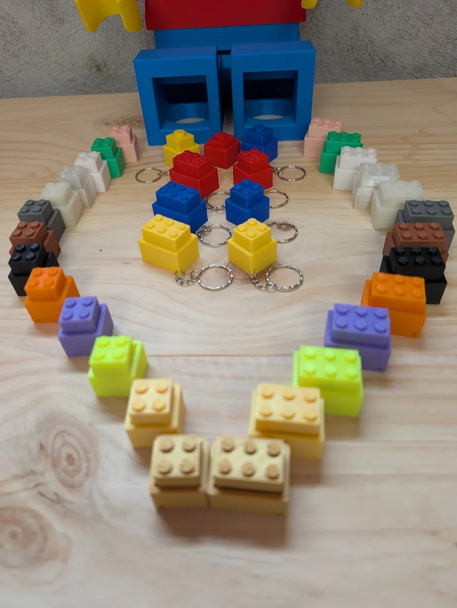 Clicker Brick Keychain / brick 1, 4 & 6 studs - Free 3D Print Model ...