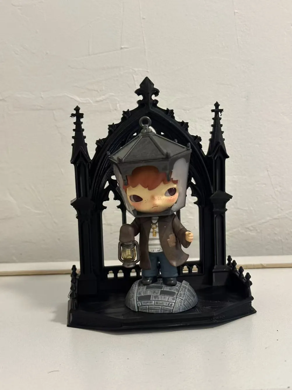 Gothic Arch Figurine Display Stand - Free 3D Print Model - MakerWorld
