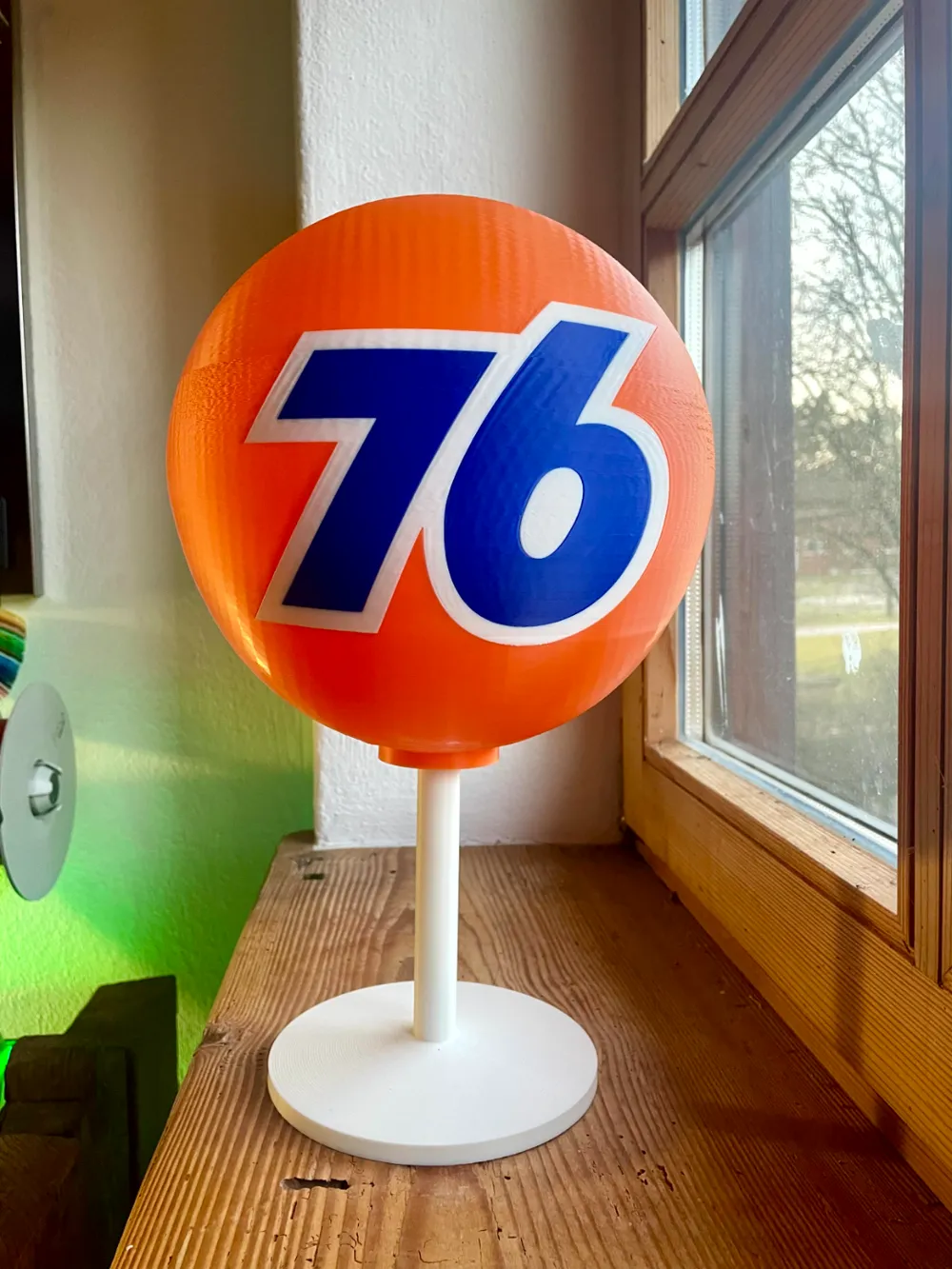 Union 76 Ball with Stand by BavaritalianMakerWorld: Download Free 3D Models