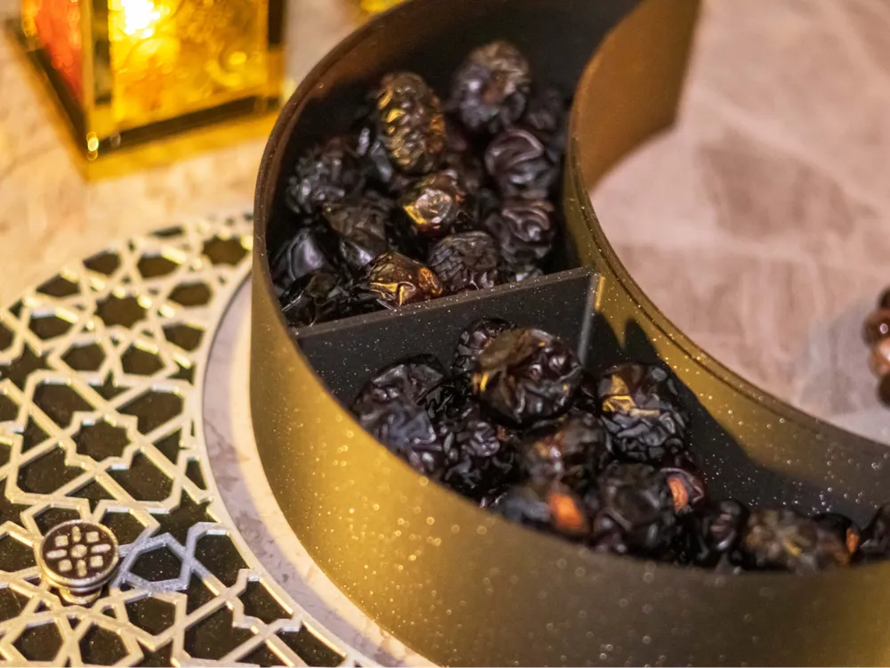 Ramadan Crescent Dates Container - Free 3D Print Model - MakerWorld