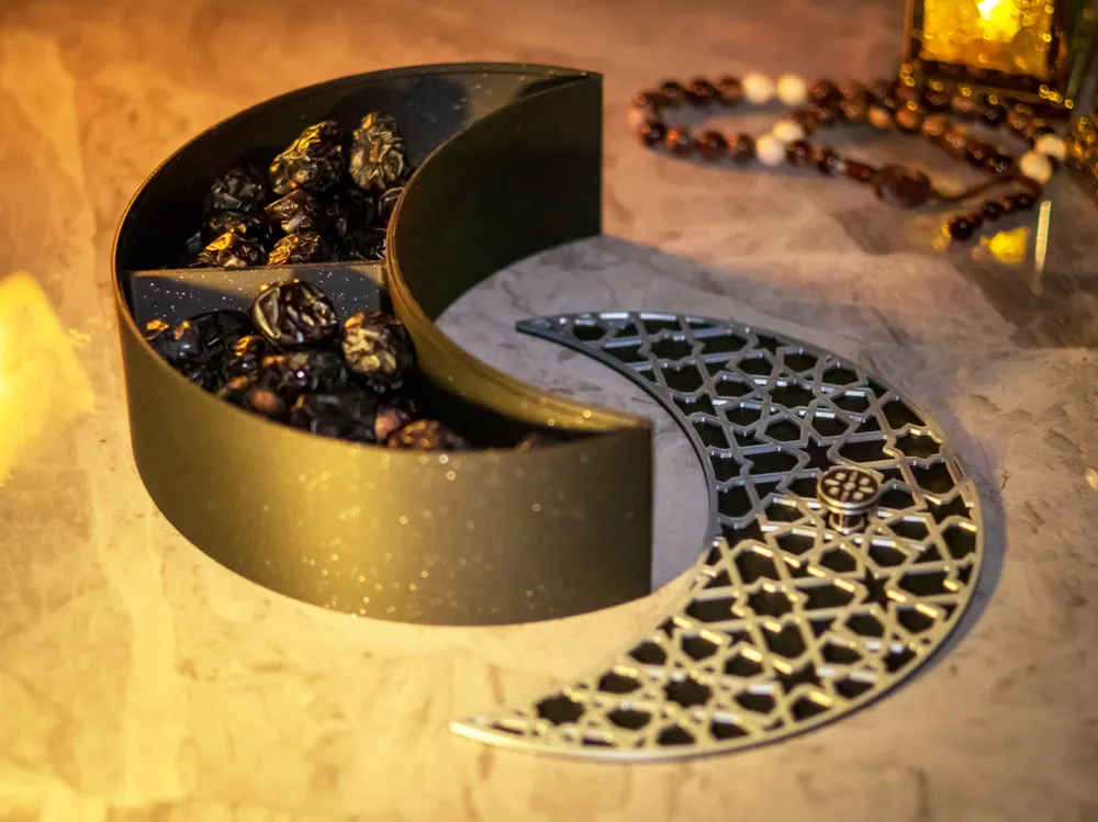 Ramadan Crescent Dates Container - Free 3D Print Model - MakerWorld