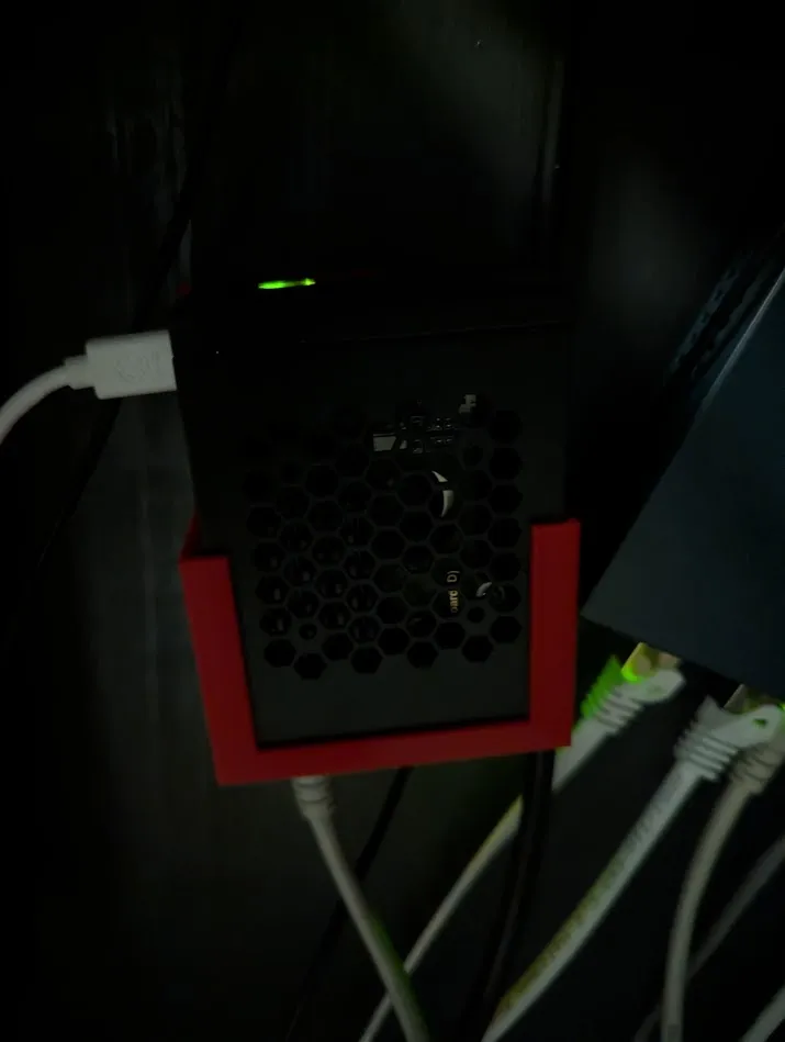 GeeekPi Metal Enclosure Pi 5 Wall Mount by Zwielicht Technik - MakerWorld