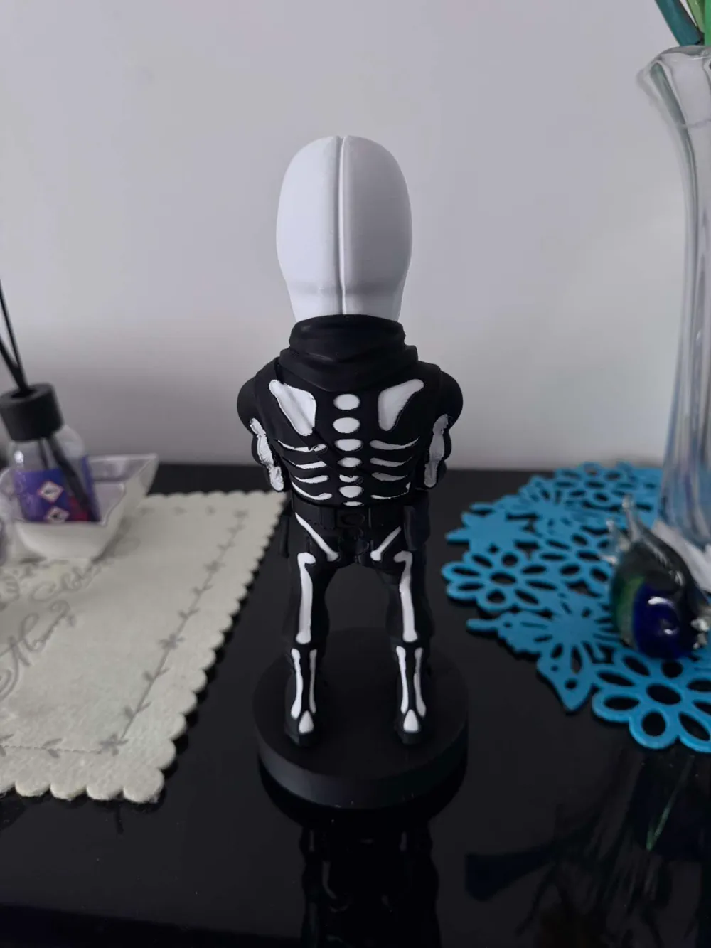 Xbox Fortnite Skull Trooper Controller Stand by Derek 3D Printing ...