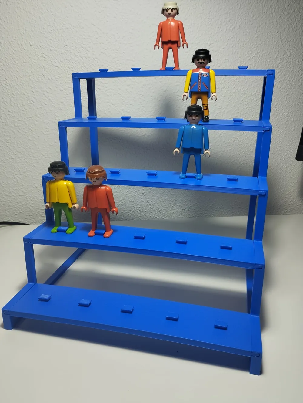 Playmobil display - Free 3D Print Model - MakerWorld