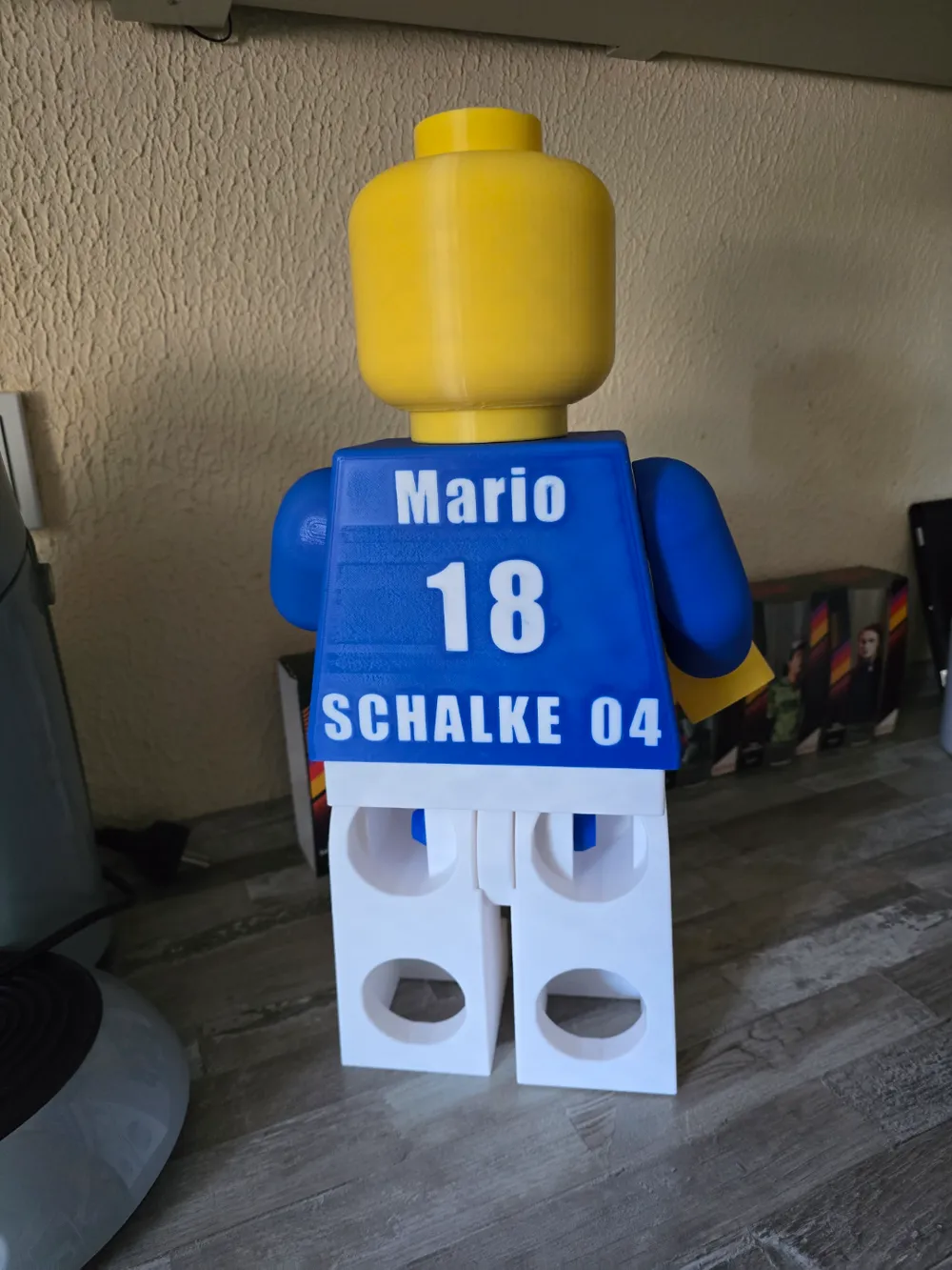 MEGA Brick Figure Schalke Fan Remixed by Partyelektriker MakerWorld ...