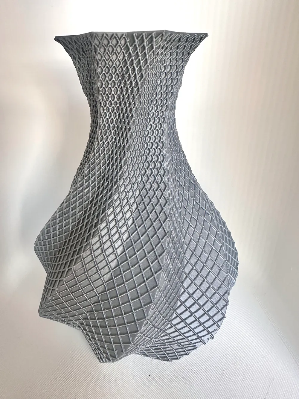 Octagonal Spiral Vase by Elton Batista - MakerWorld