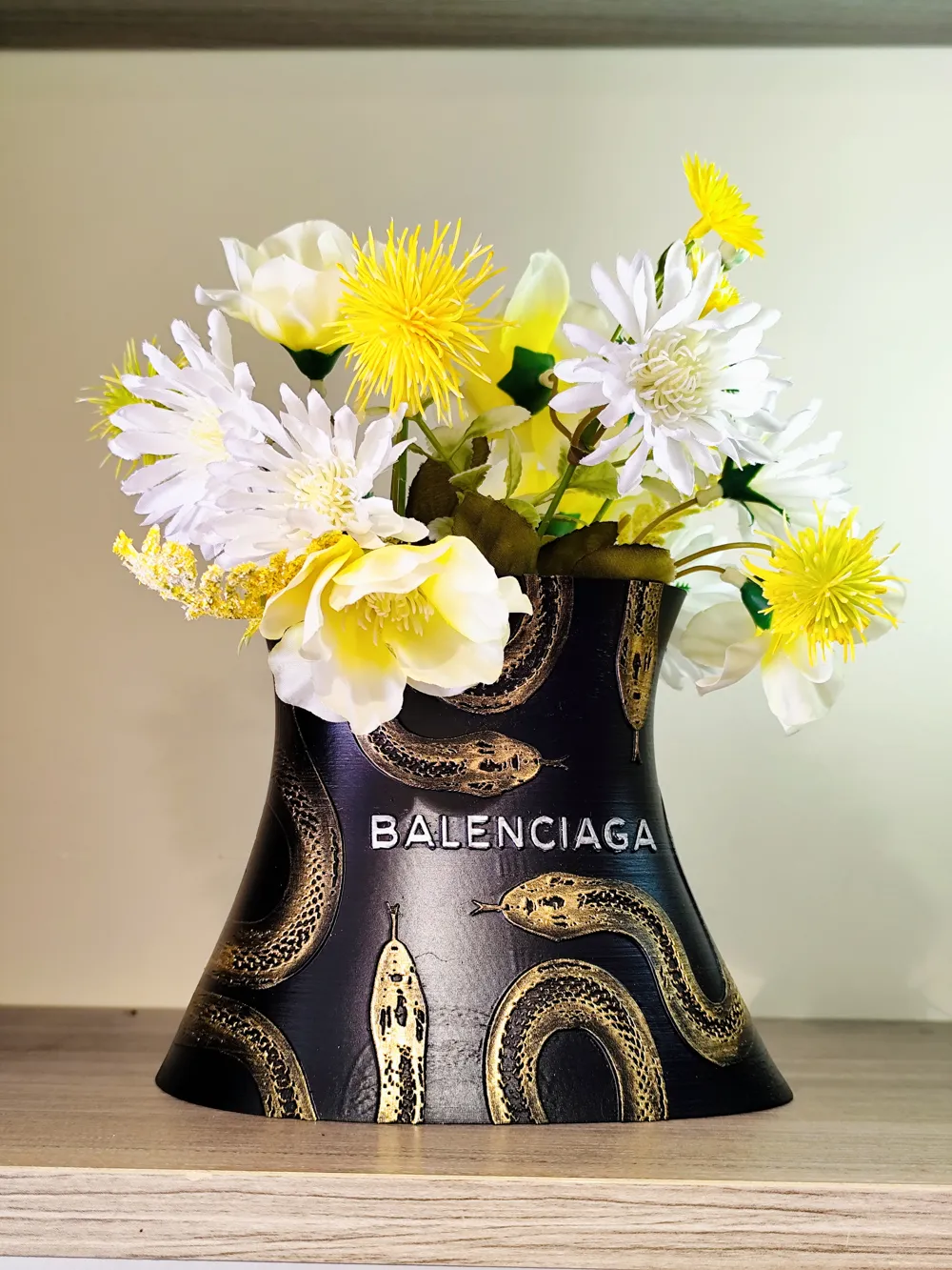 Balenciaga-Inspired Snake Vase/Flower Pot by MY LIGHT MakerWorld ...