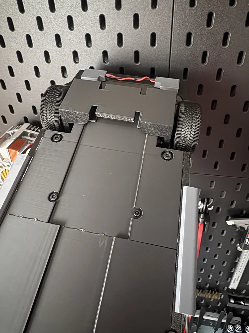 DeLorean Time Machine wall mount by Ohan MakerWorld: Download Free 3D ...