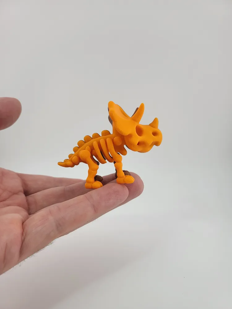 Kawaii Triceratops Keychain Cute Dinosaur key - Free 3D Print Model ...